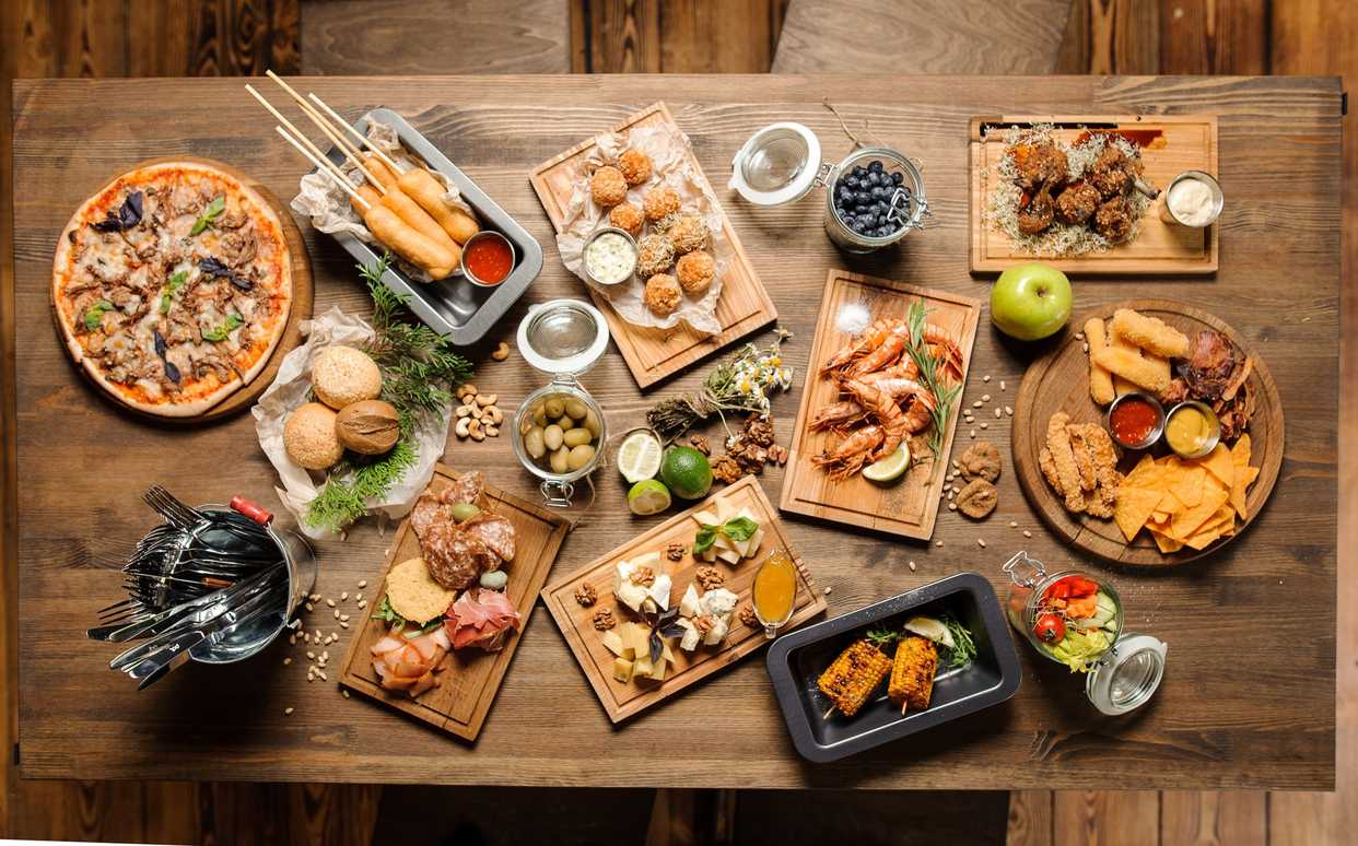 Les Bourgeois Bistro | Bolt Food