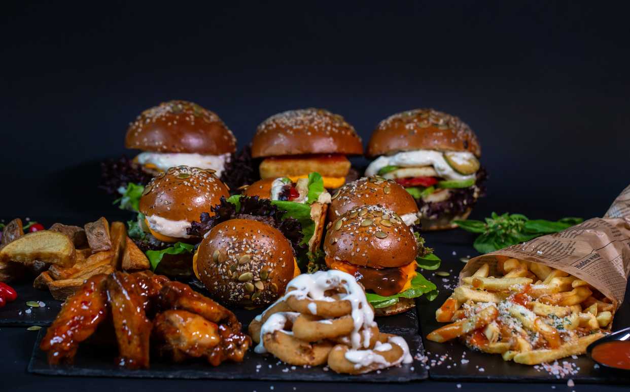 Burgers @ Fries | Bolt Food