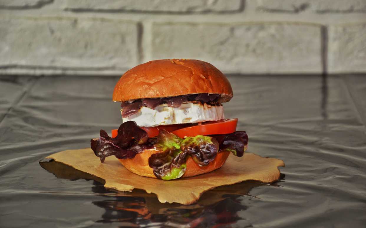 Smile burger | Bolt Food