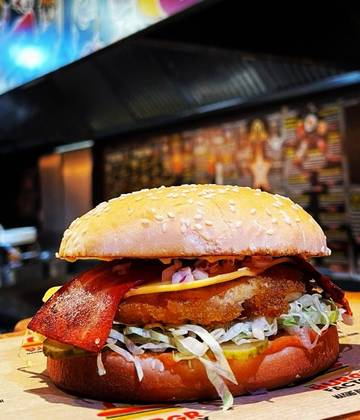 Burgr Factory Apaca | Bolt